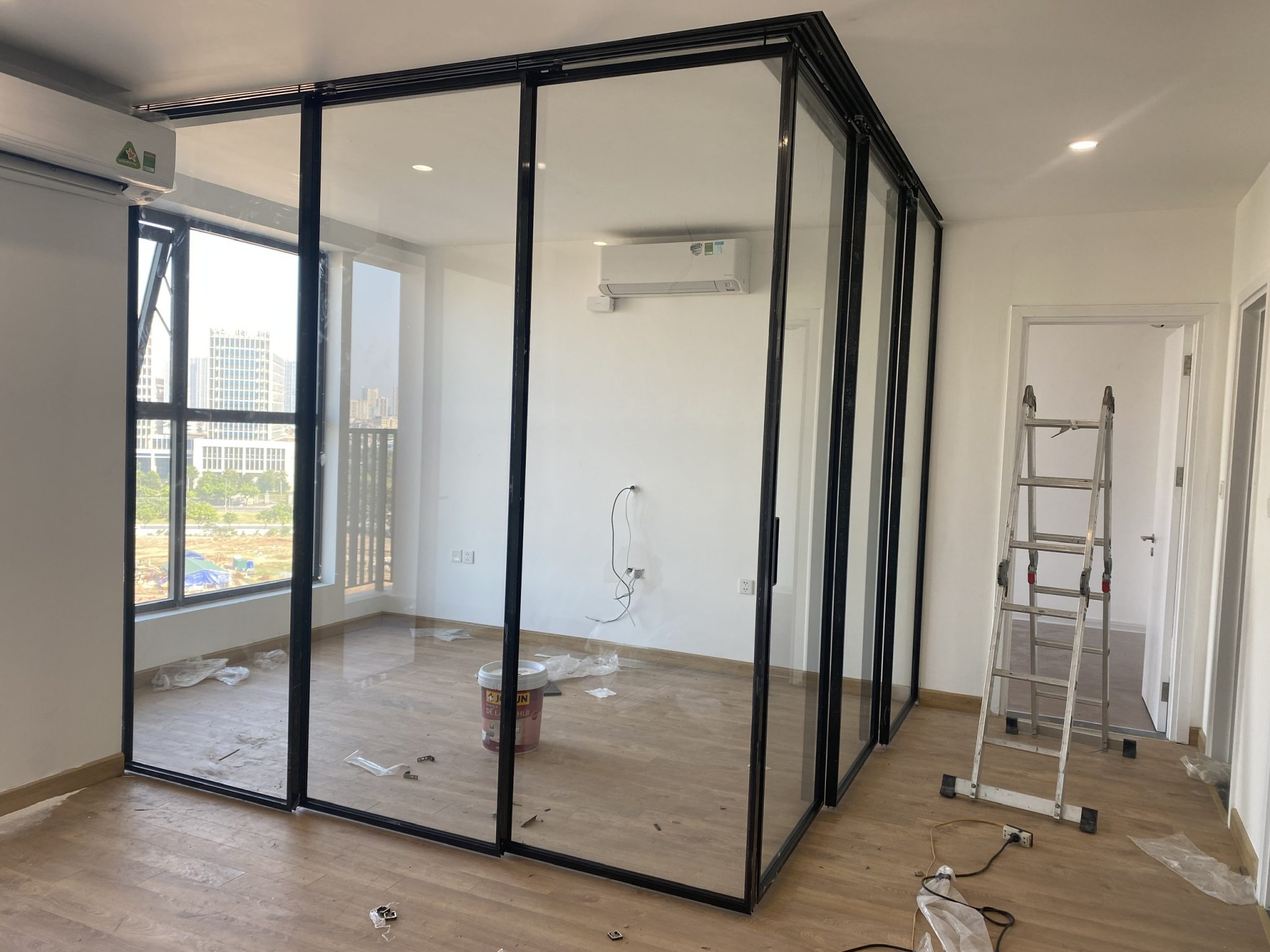 CỬA TRƯỢT SLIM KHÔNG RAY DƯỚI - BEDOOR