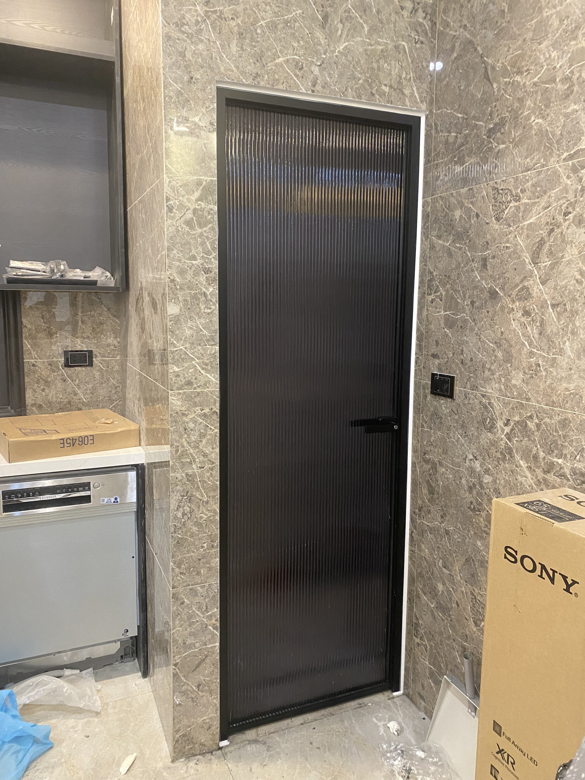 CỬA SLIM MỞ QUAY NGĂN PHÒNG - BEDOOR